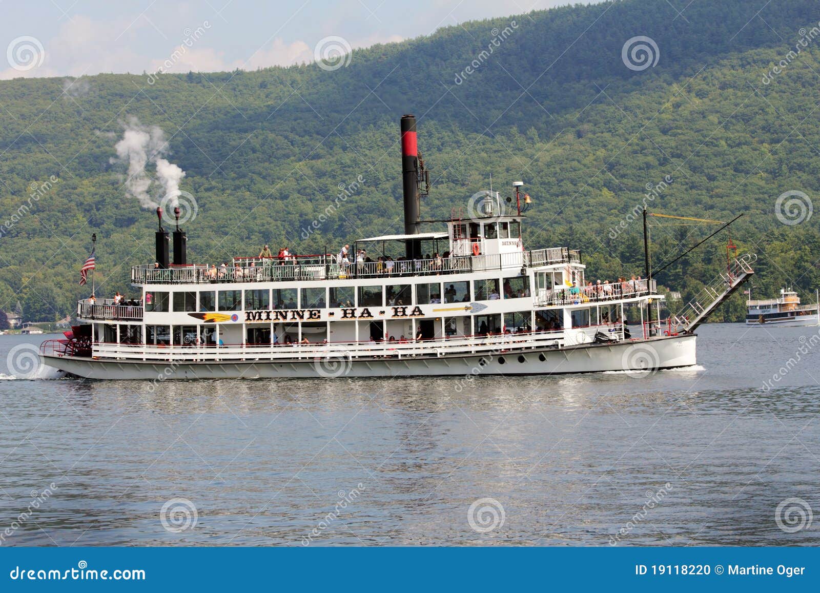 Sternwheel steamboat. editorial image. Image of steamboat - 19118220