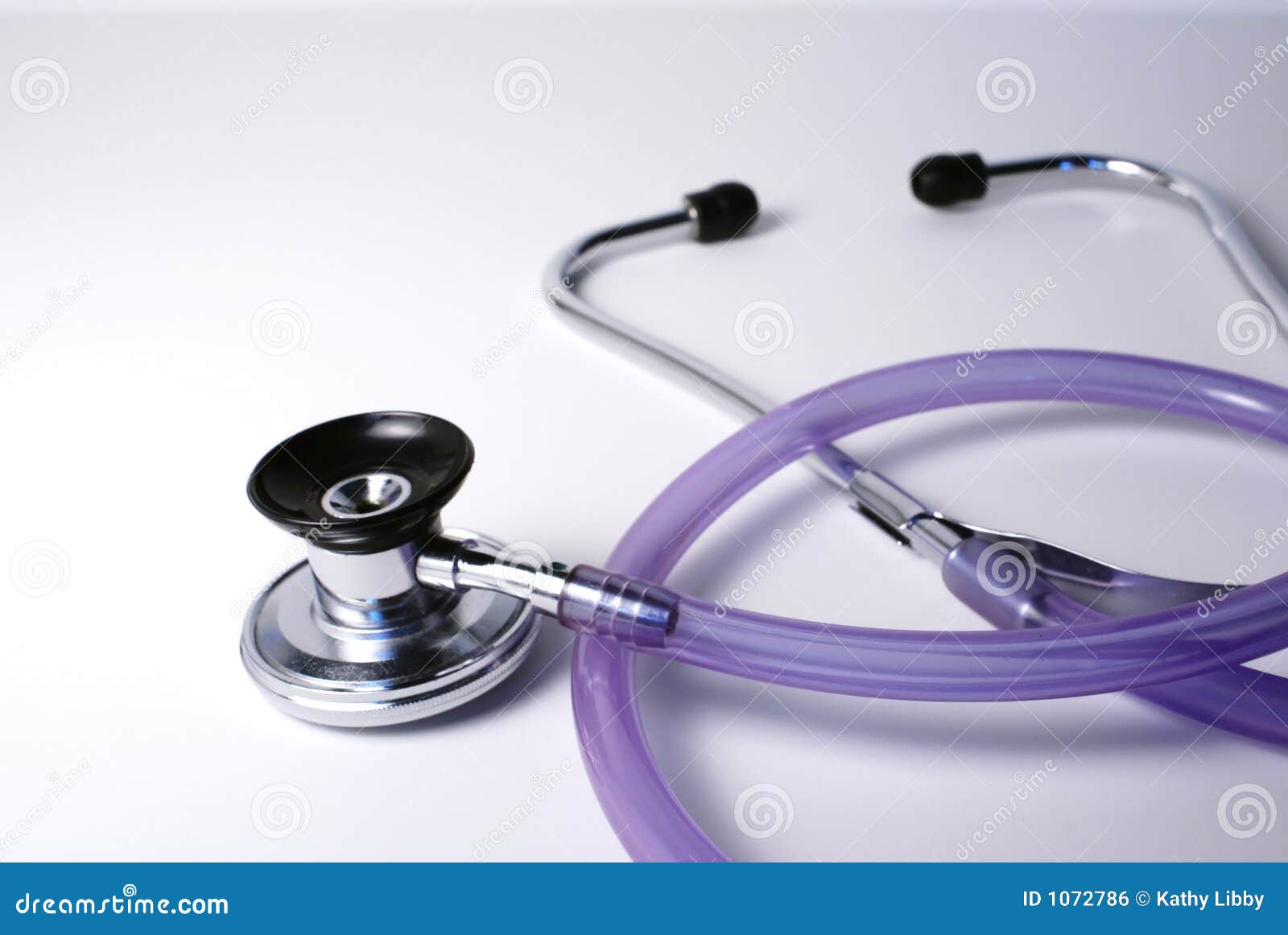 Stethoscoop stock foto. Image of welzijn, medisch, diagnostiseer - 1072786