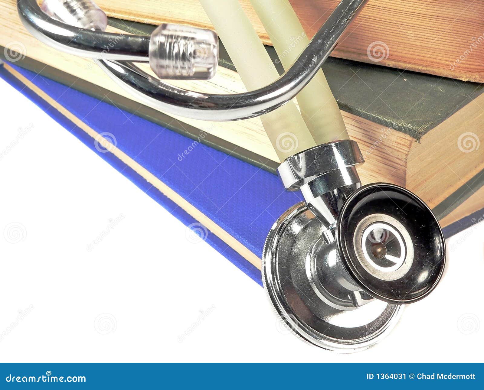 Stethoscoop Op Naslagwerken Stock Afbeelding - Image of long, fysiek ...