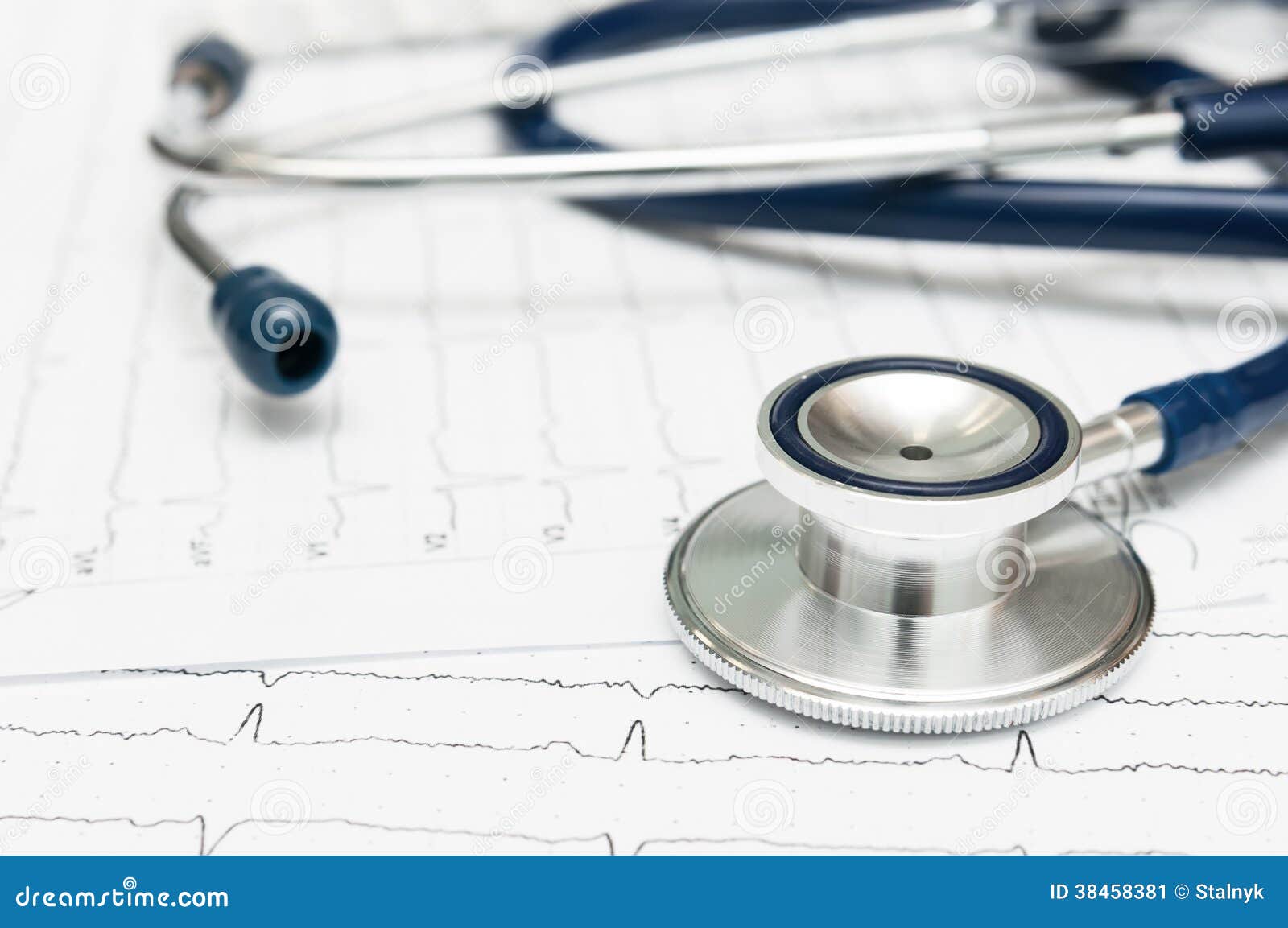 Stethoscope on the Cardiogram Stock Image - Image of measure, analysis ...