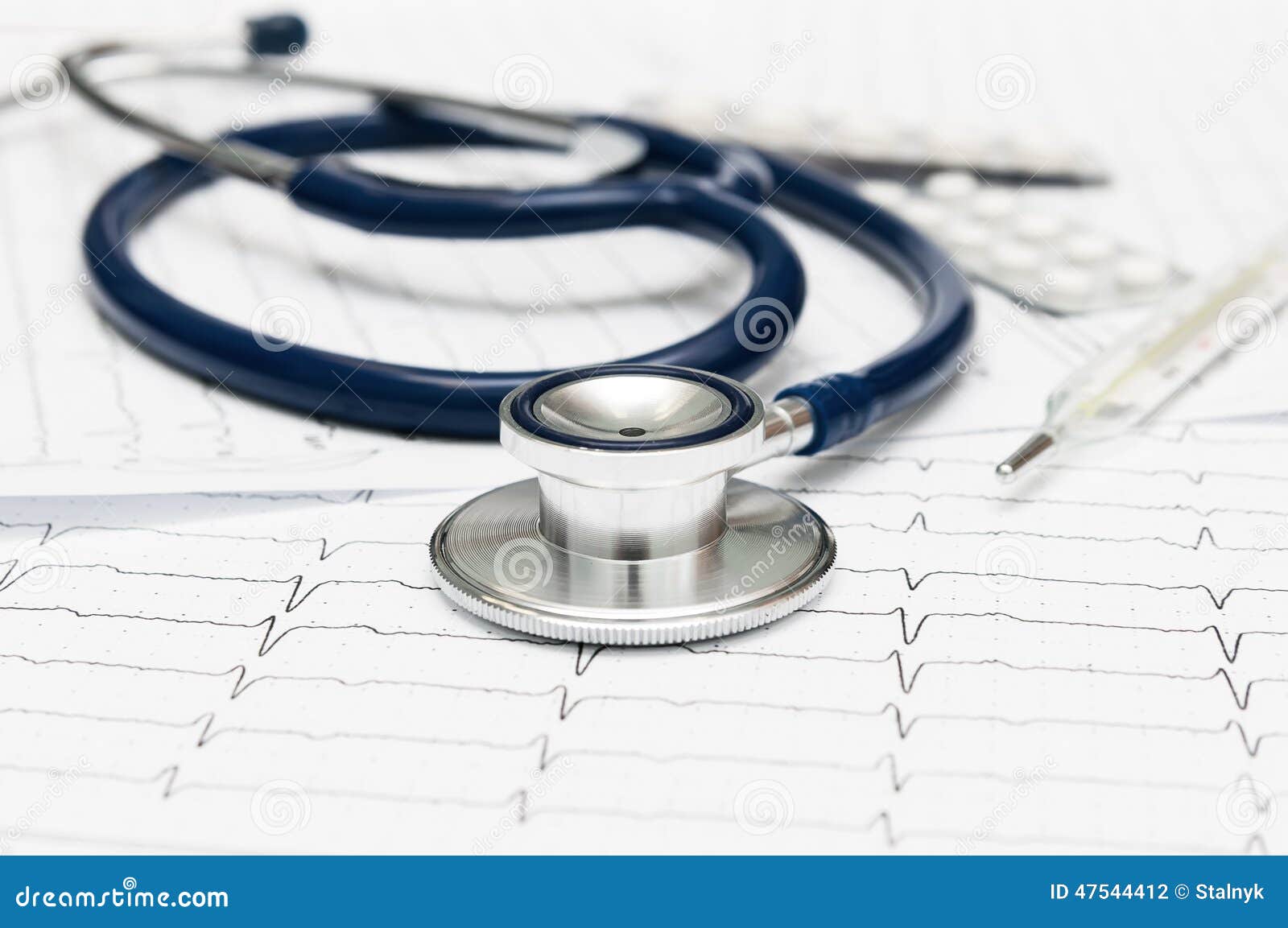 Stethoscope on the Cardiogram Stock Photo - Image of measure, human ...