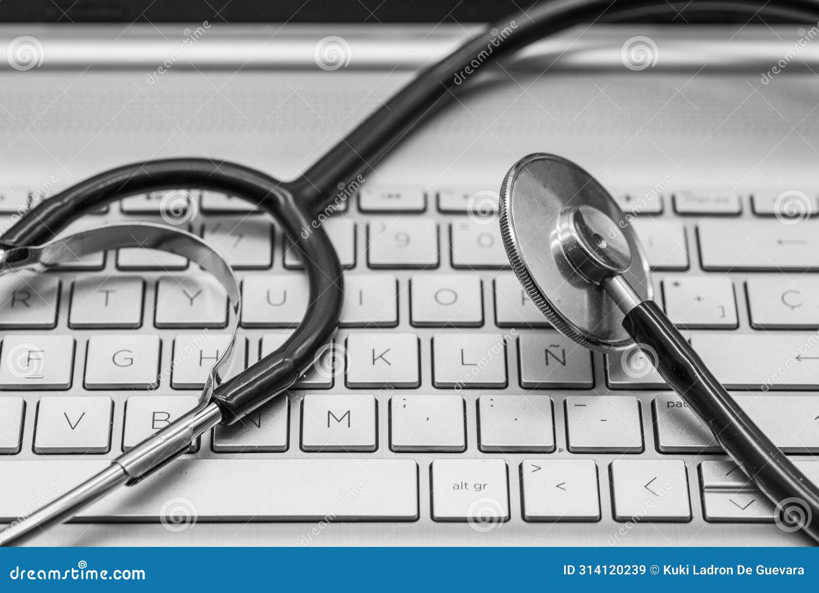 Stethoscope on a Laptop, Analysis and Diagnosis Concept Stock Image ...