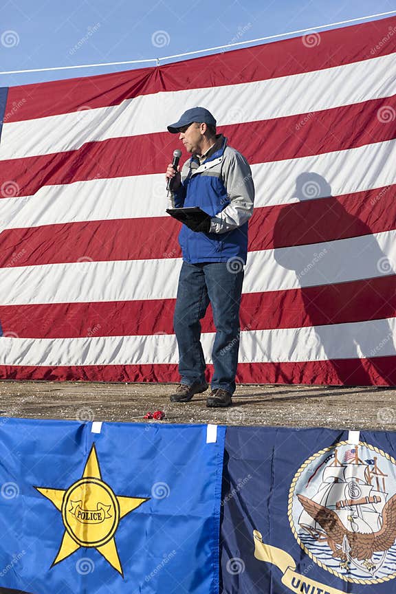 Steve vick at rally. editorial photo. Image of flag, dalene - 28752391
