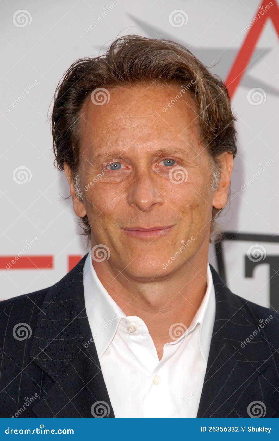 Steven Weber editorial photography. Image of land, mike - 26356332