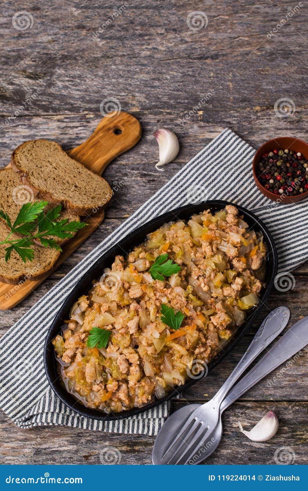 Stewed Cabbage with Minced Meat Stock Photo - Image of kosher, organic ...