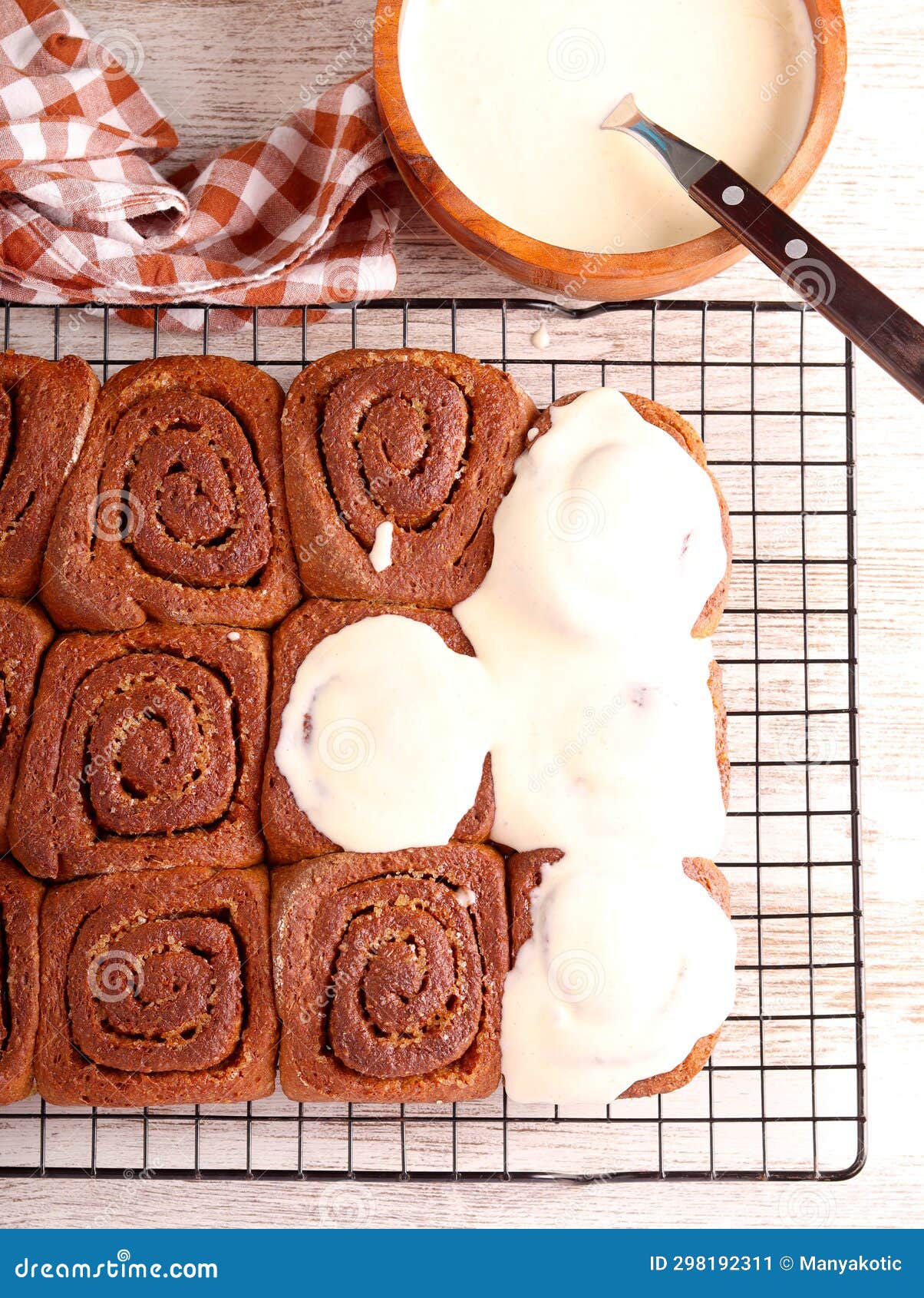 Sticky gingerbread buns stock image. Image of food, sweet - 298192311