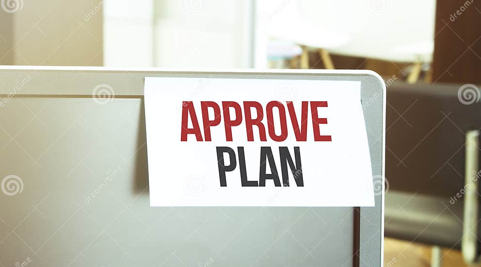 Sticky Note on the Computer. Text Approve Plan Stock Photo - Image of ...