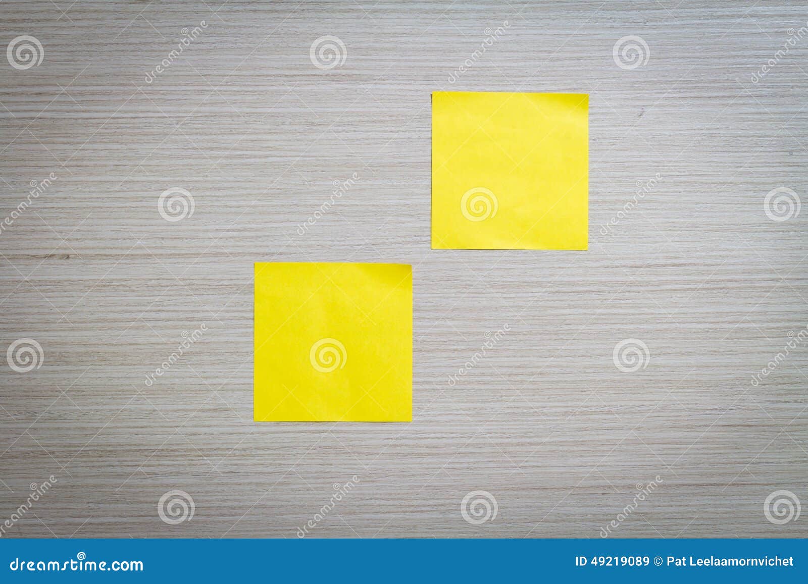 Sticky Note Attach To Wooden Wall Stock Photos - Free & Royalty-Free ...