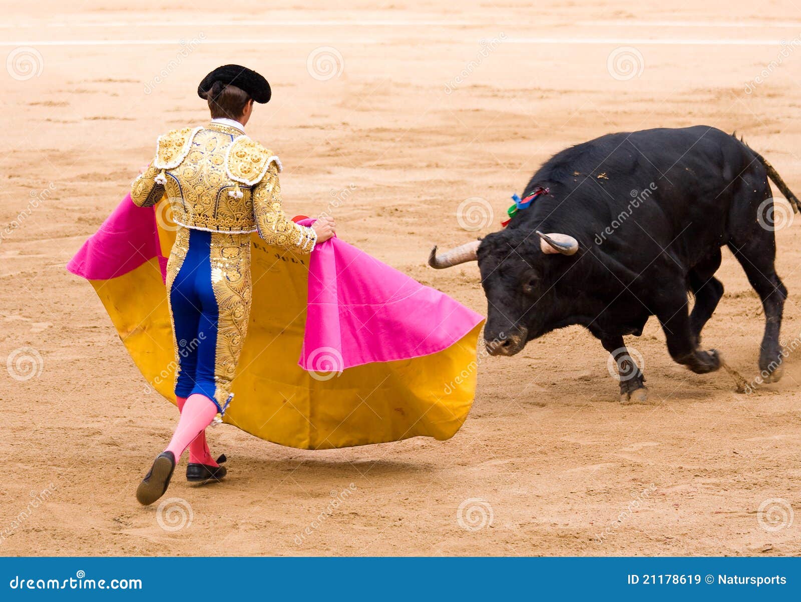 Stierkampf redaktionelles stockbild. Bild von mörder - 21178619