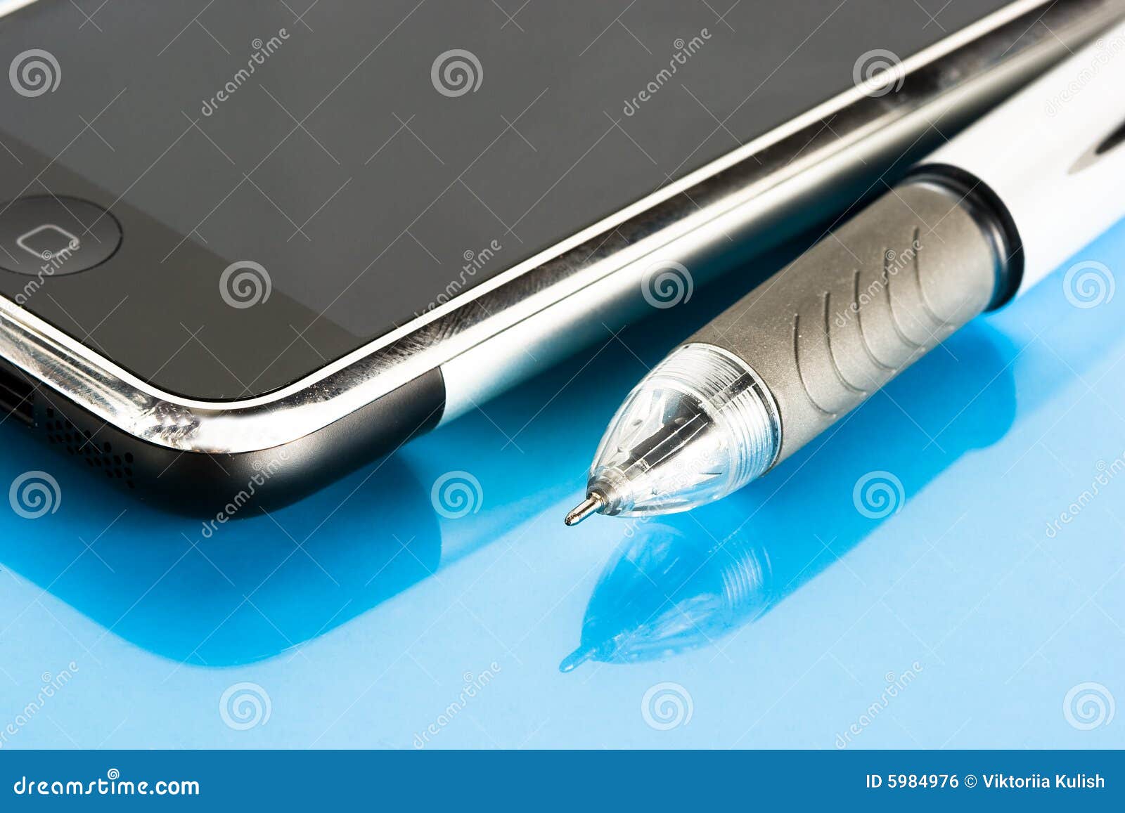 Stift Und Handy Bild. Bild: 5984976
