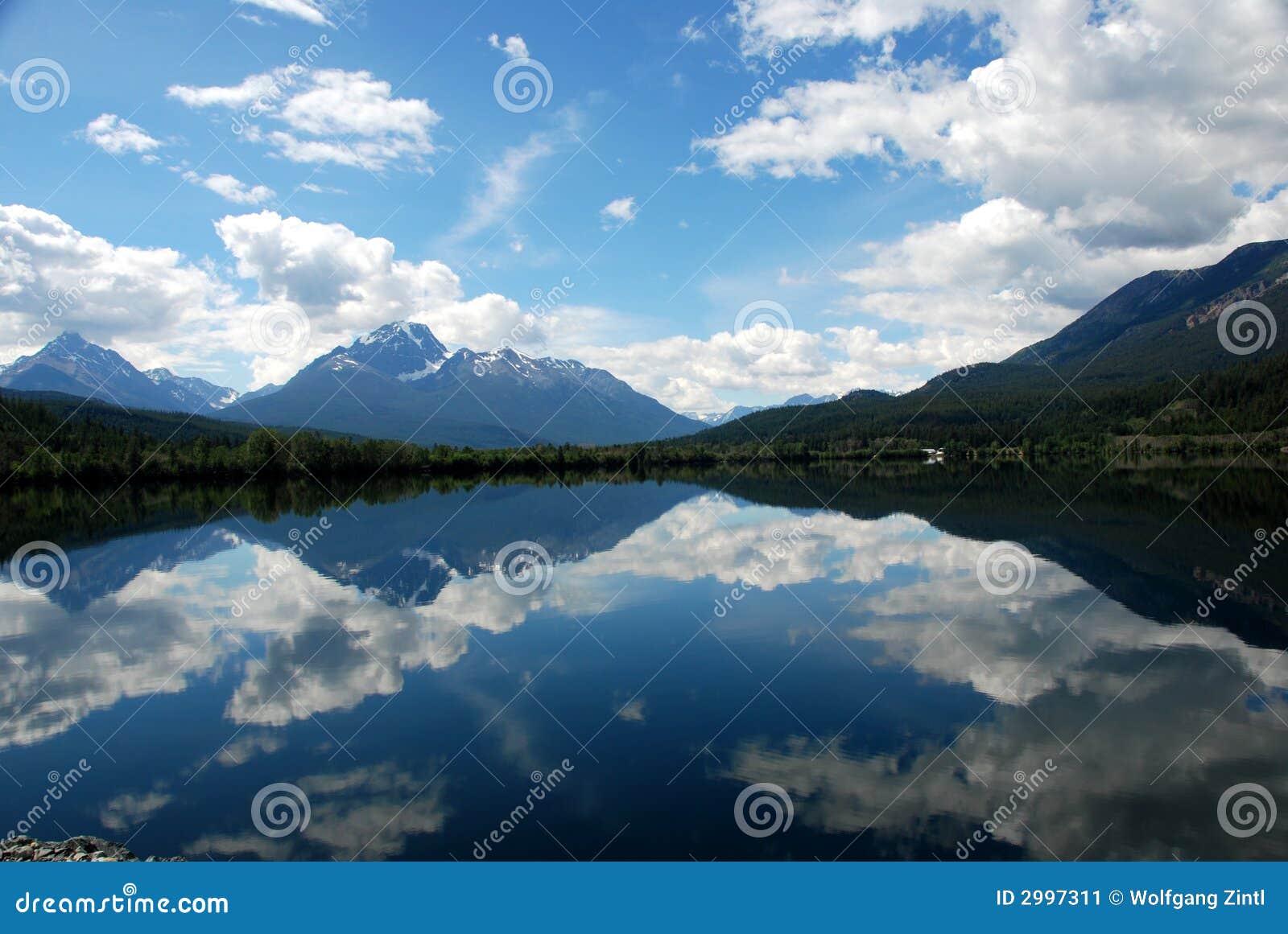 Still lake stock image. Image of reflect, clouds, reflective - 2997311