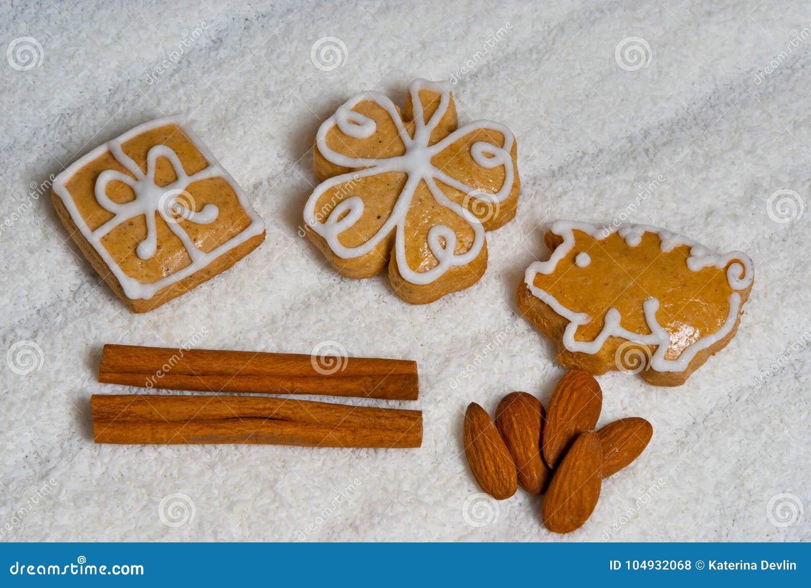 Still Life with Gingerbread Stock Photo - Image of cookie, cake: 104932068