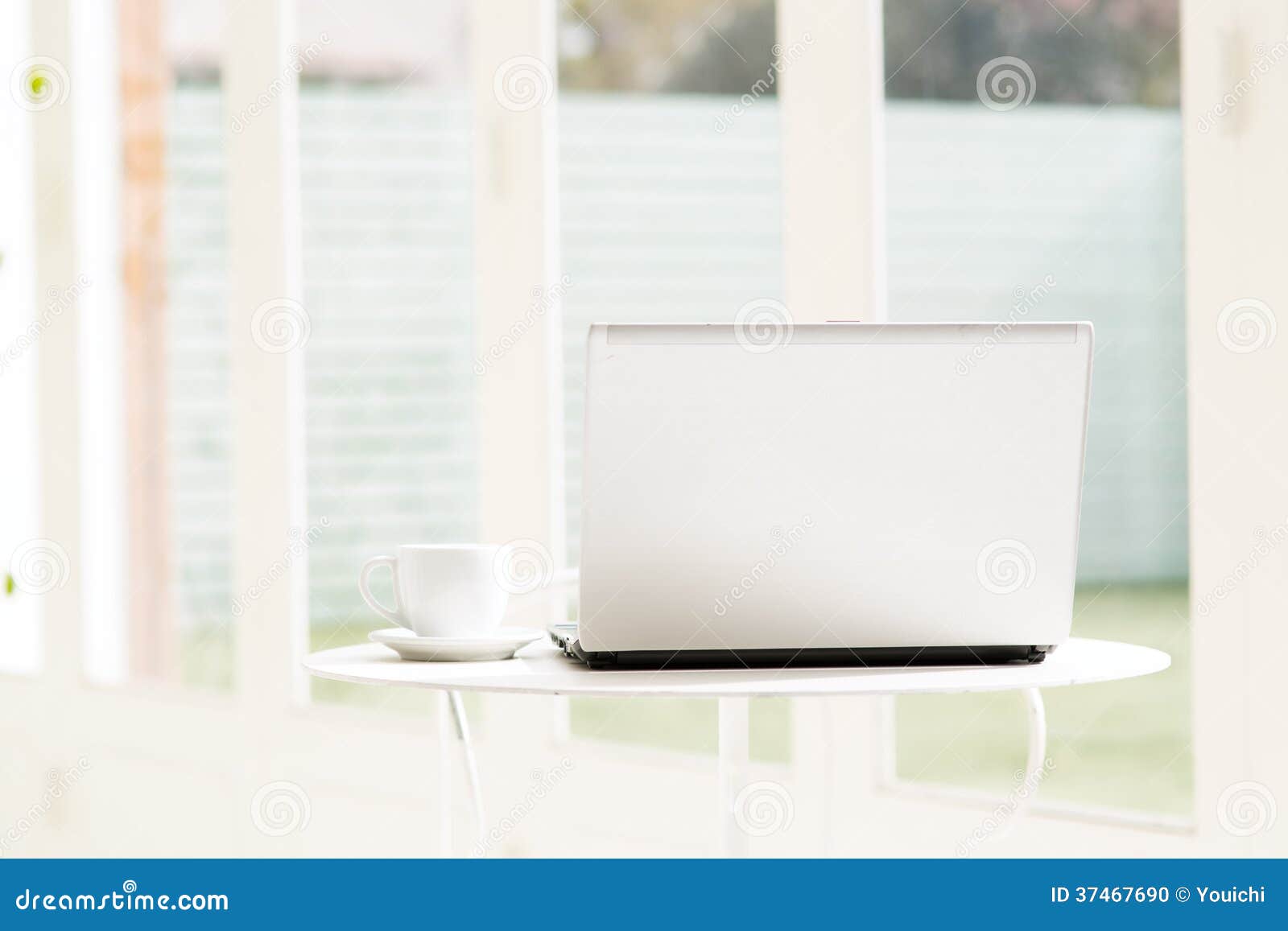 Still-life Portrait of Computer Stock Photo - Image of green, single ...