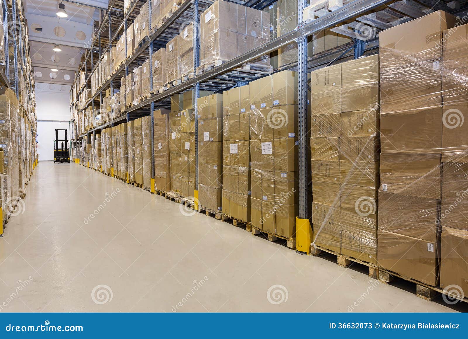 Stillage in warehouse stock image. Image of industry - 36632073