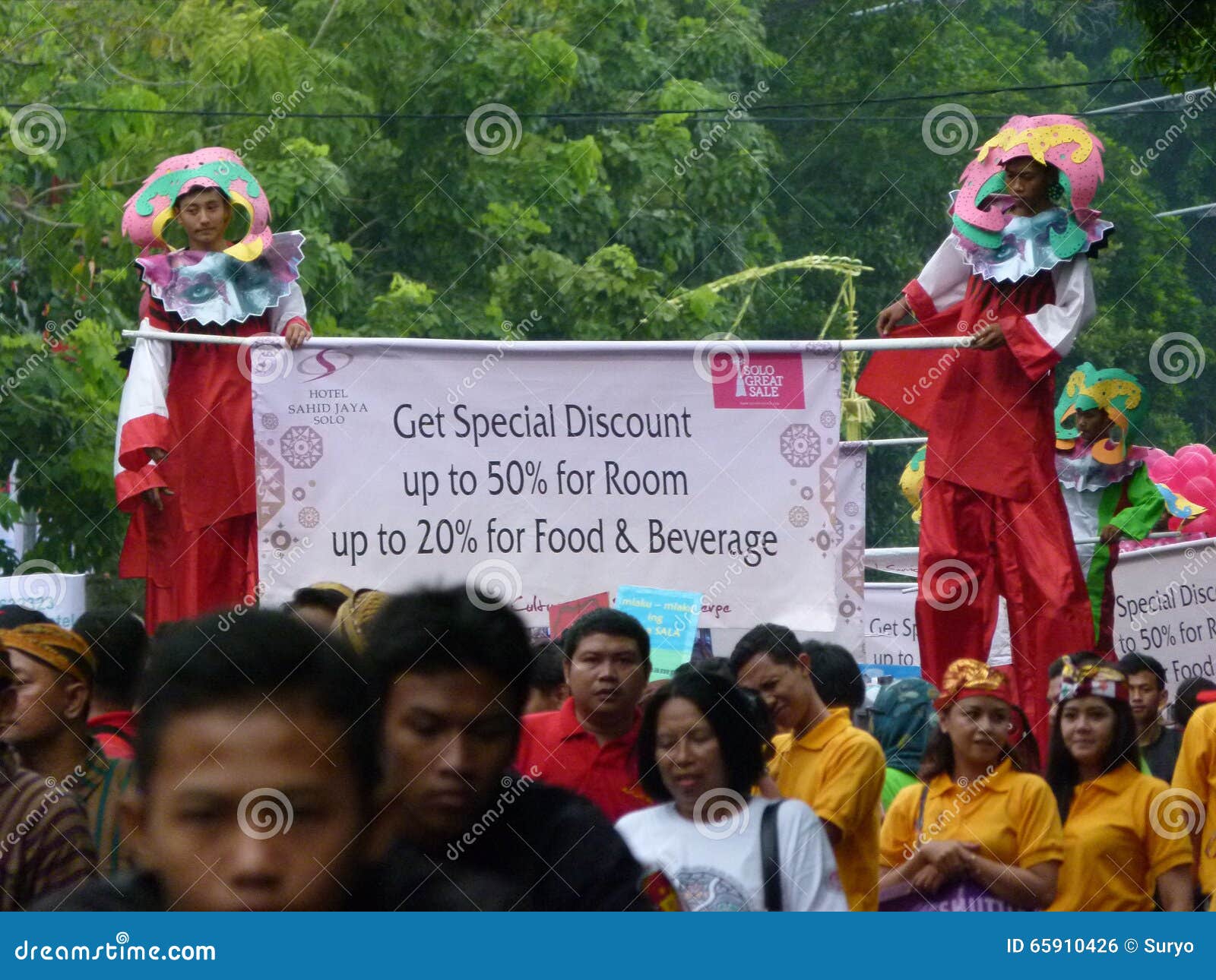 Stilts editorial photo. Image of indonesia, crowd, java - 65910426
