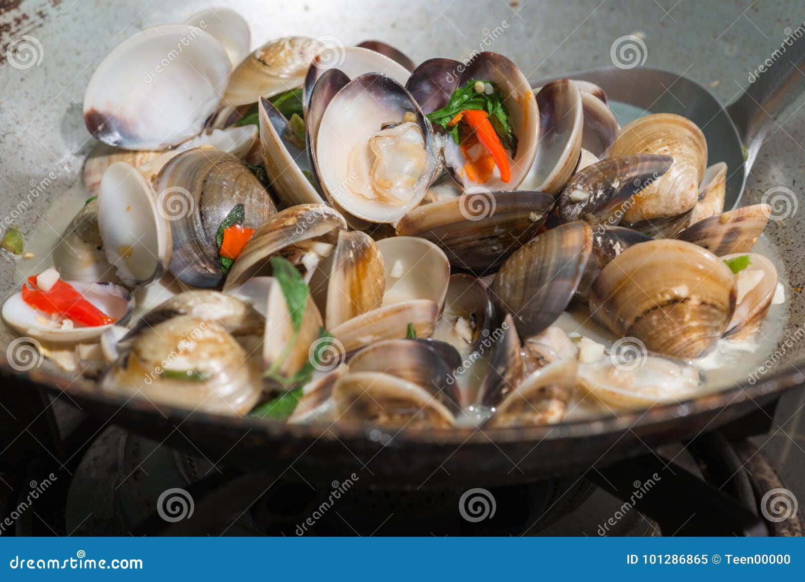 Stir Fried Enamel Venus Shell with Curry Paste Stock Image - Image of ...