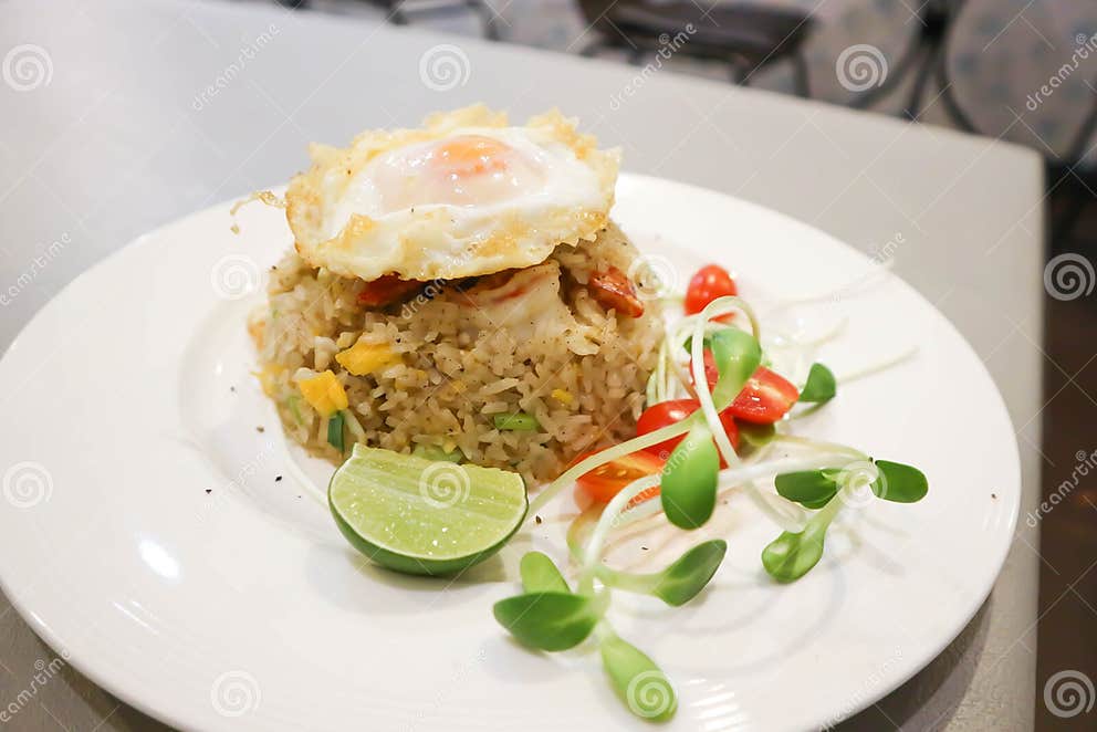 Stir-fried Rice, Stir Fried Rice or Fried Rice with Sunny Side Up Egg ...
