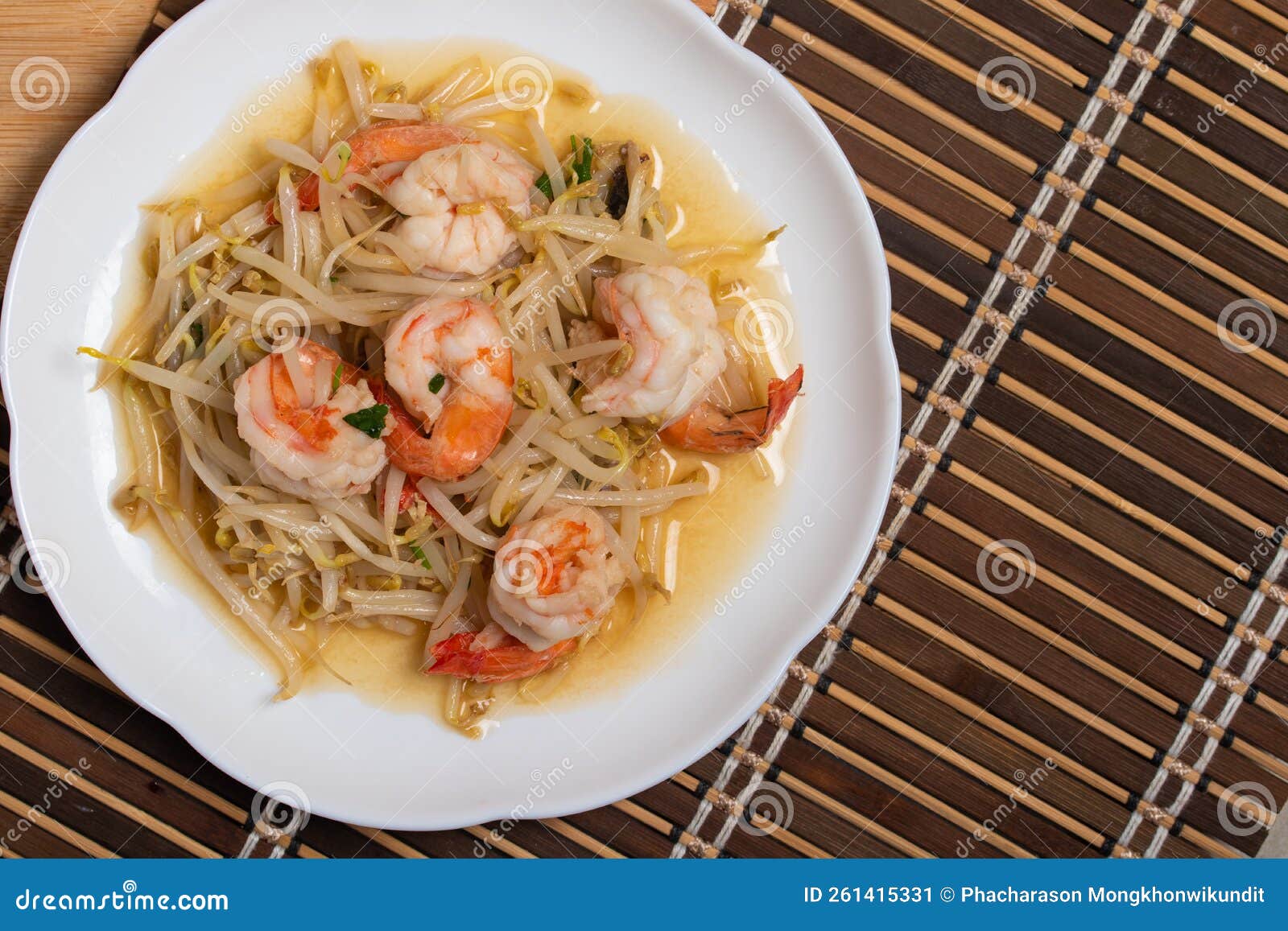 Stir Fried Shrimp with Bean Sprouts in Oyster Sauce Stock Image - Image ...