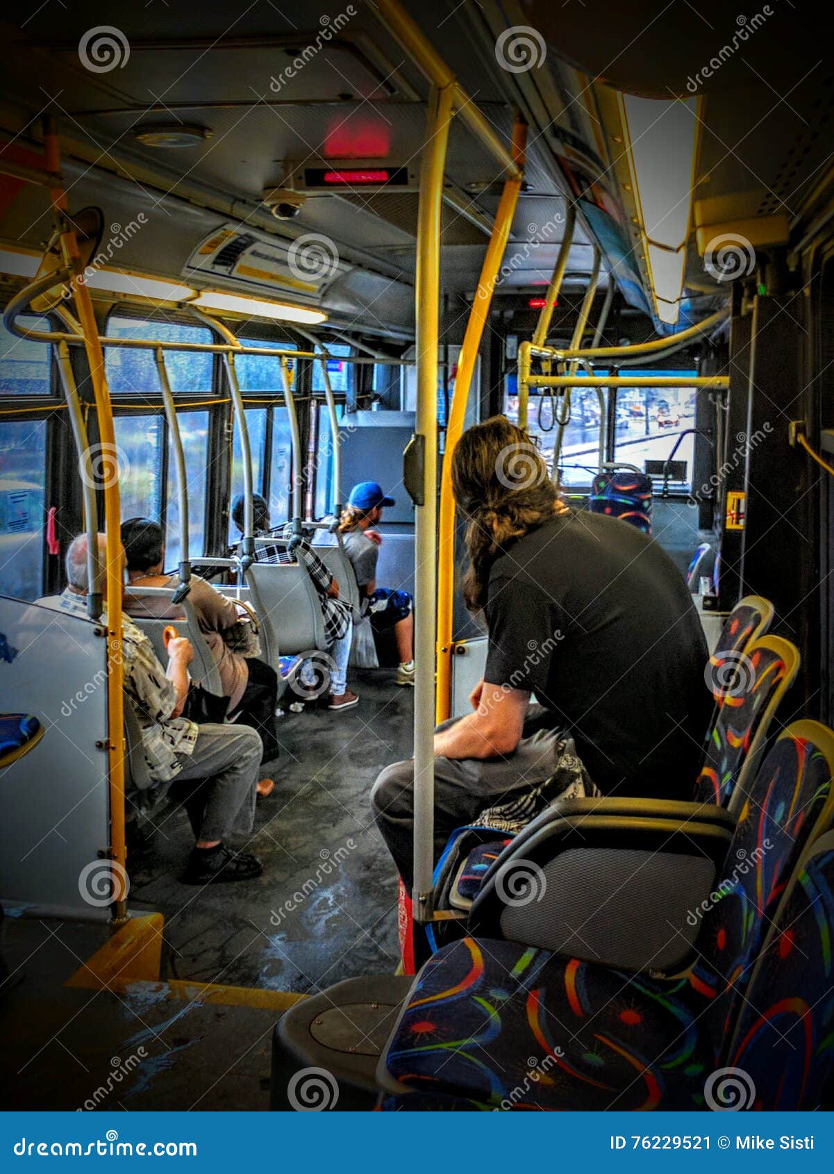 STM Bus editorial photo. Image of transport, canada, quebec - 76229521