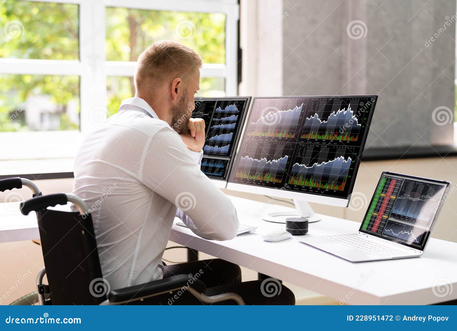 Stock Broker or Trader in Office Stock Photo - Image of profit, market ...