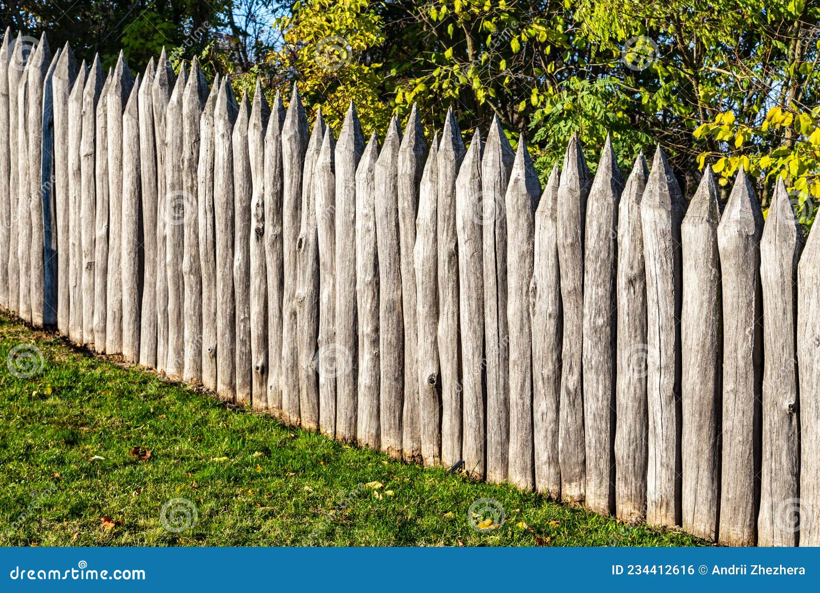 Stockade Fence, Sharpened and Pointed Tree Trunks Stock Photo - Image ...