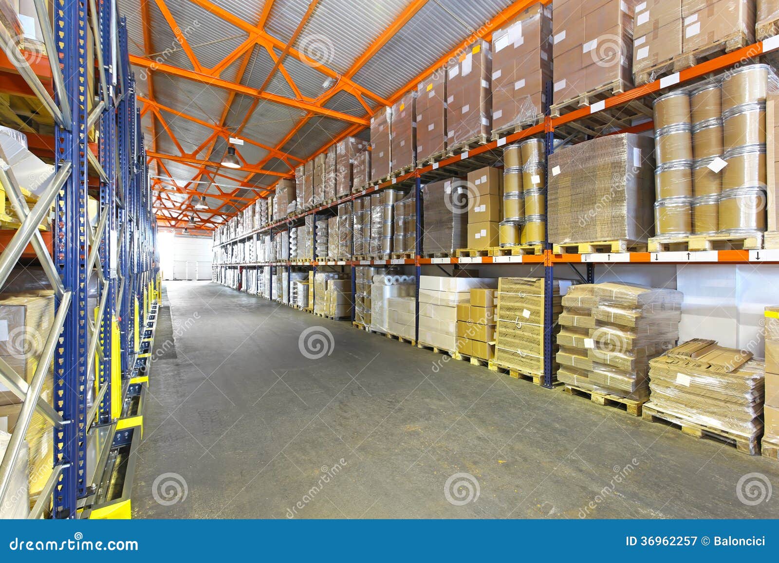Stockage logistique image stock. Image du industrie, industriel - 36962257