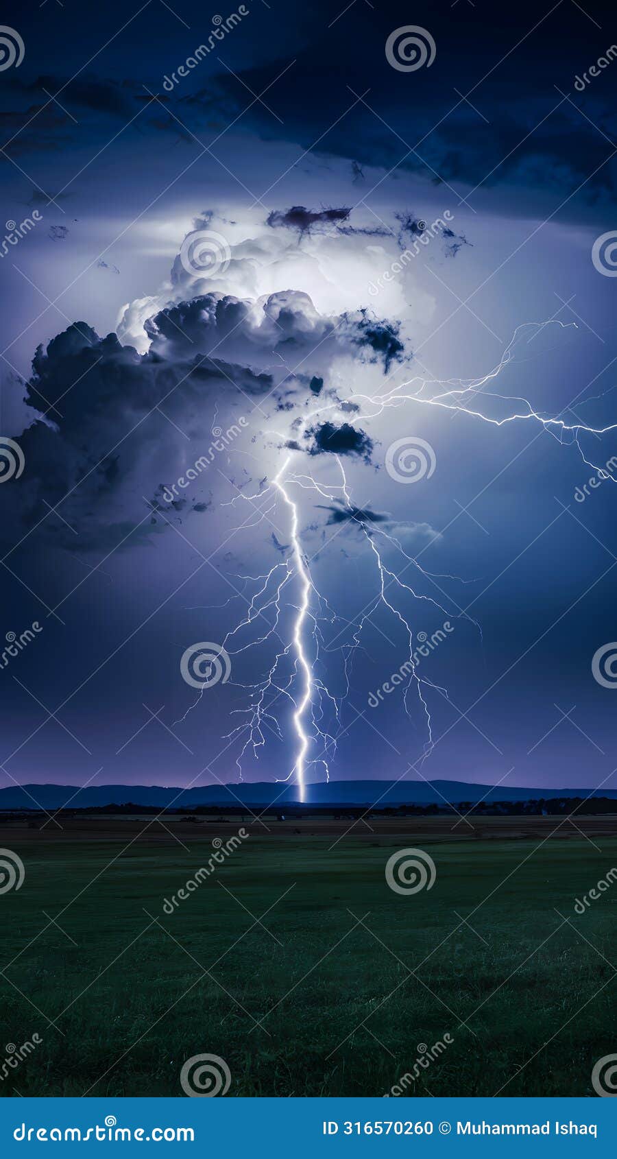 StockPhoto Lightning Bolt Strikes Large Cloud Dramatically in Expansive ...