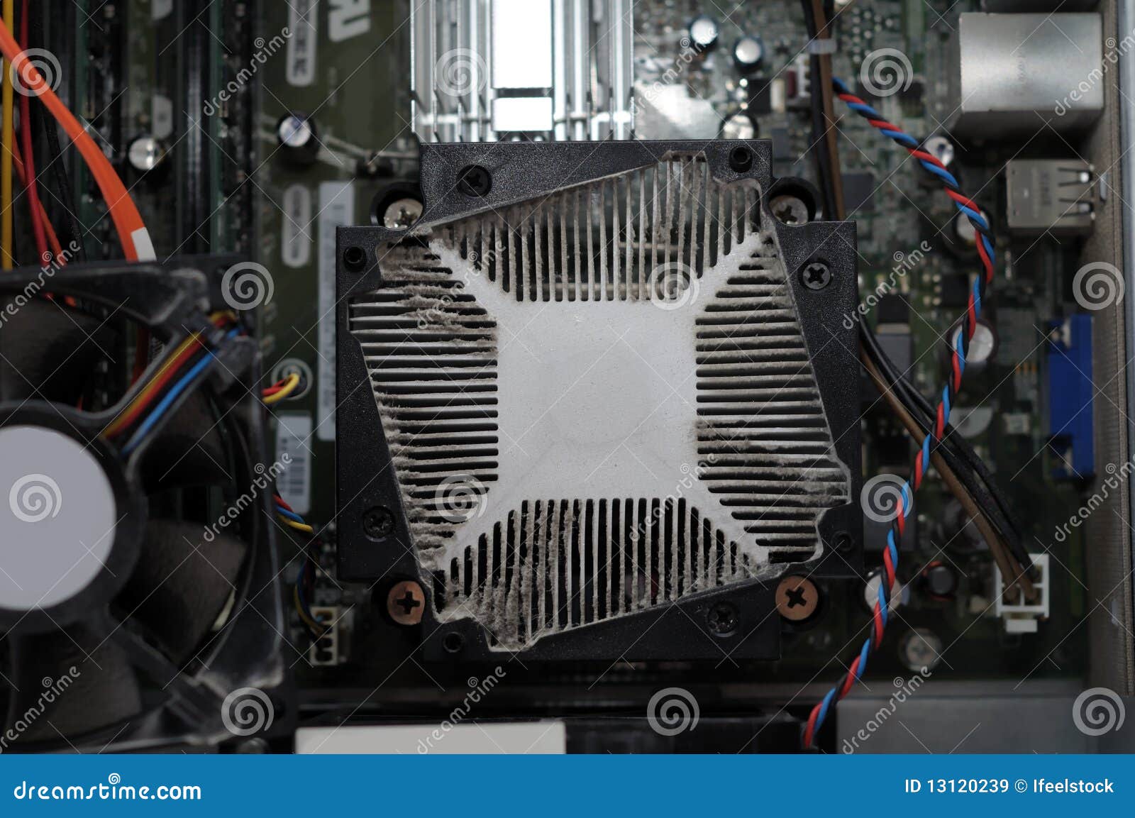 Stoffige Computerventilator Stock Afbeelding - Image of zwart, blad ...
