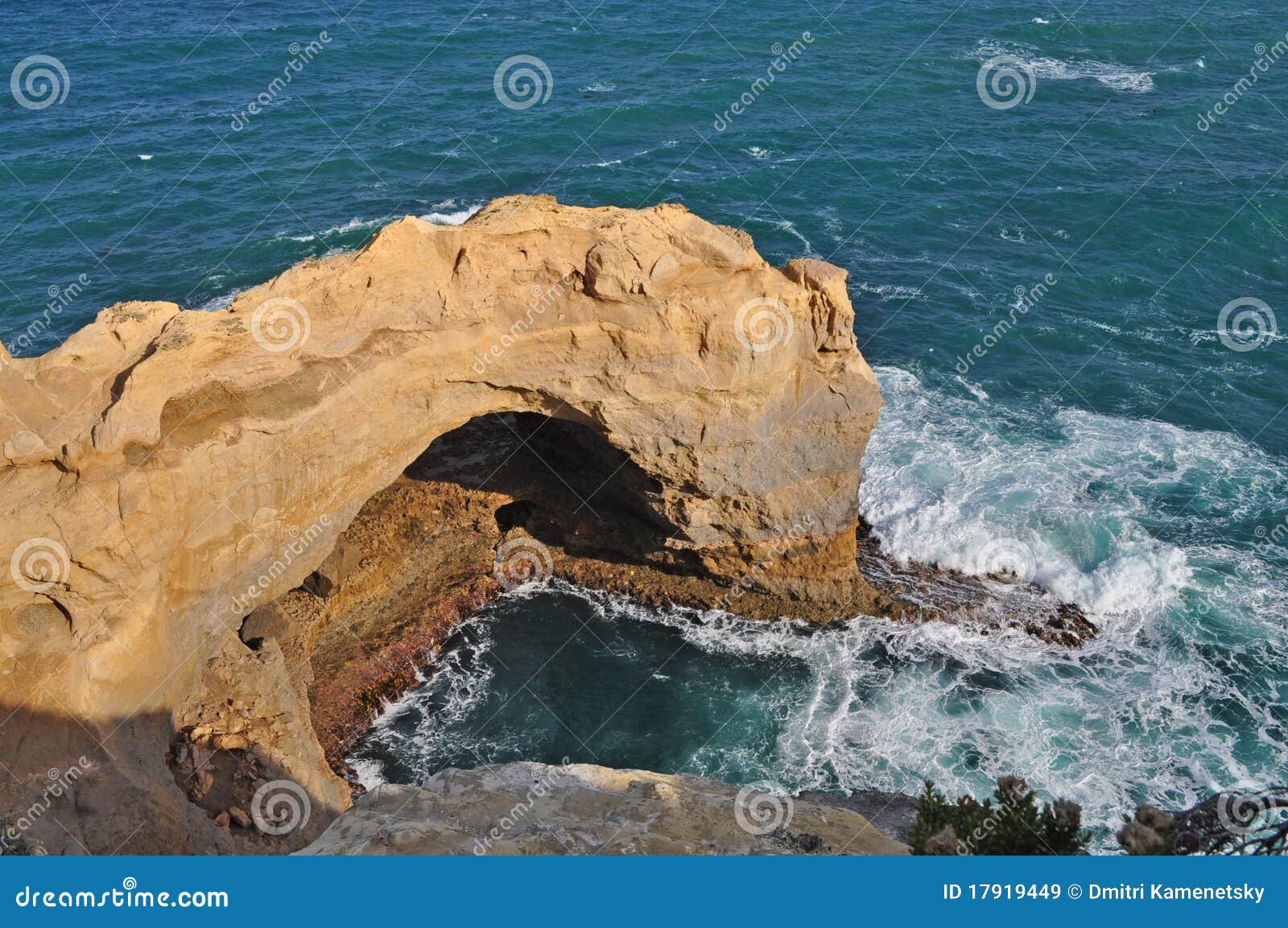 Stone Arch. Famous Rock Formations. Great Ocean Ro Stock Image - Image ...