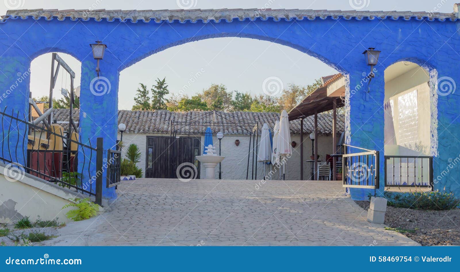 Stone arch editorial stock image. Image of gerasa, pillars - 58469754