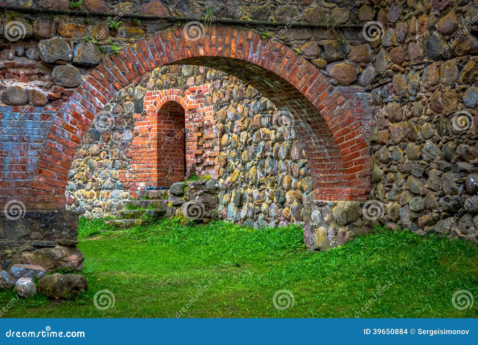 Stone Arch And Wall In Internal Courtyard Royalty-Free Stock Image ...