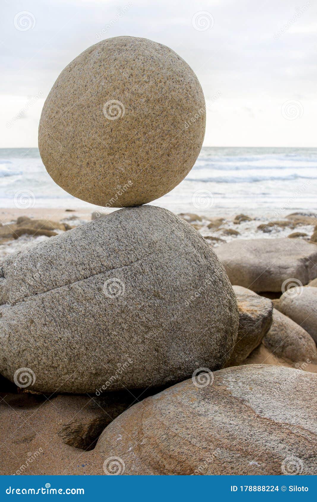 Stone balancing on stone stock photo. Image of equilibrium - 178888224