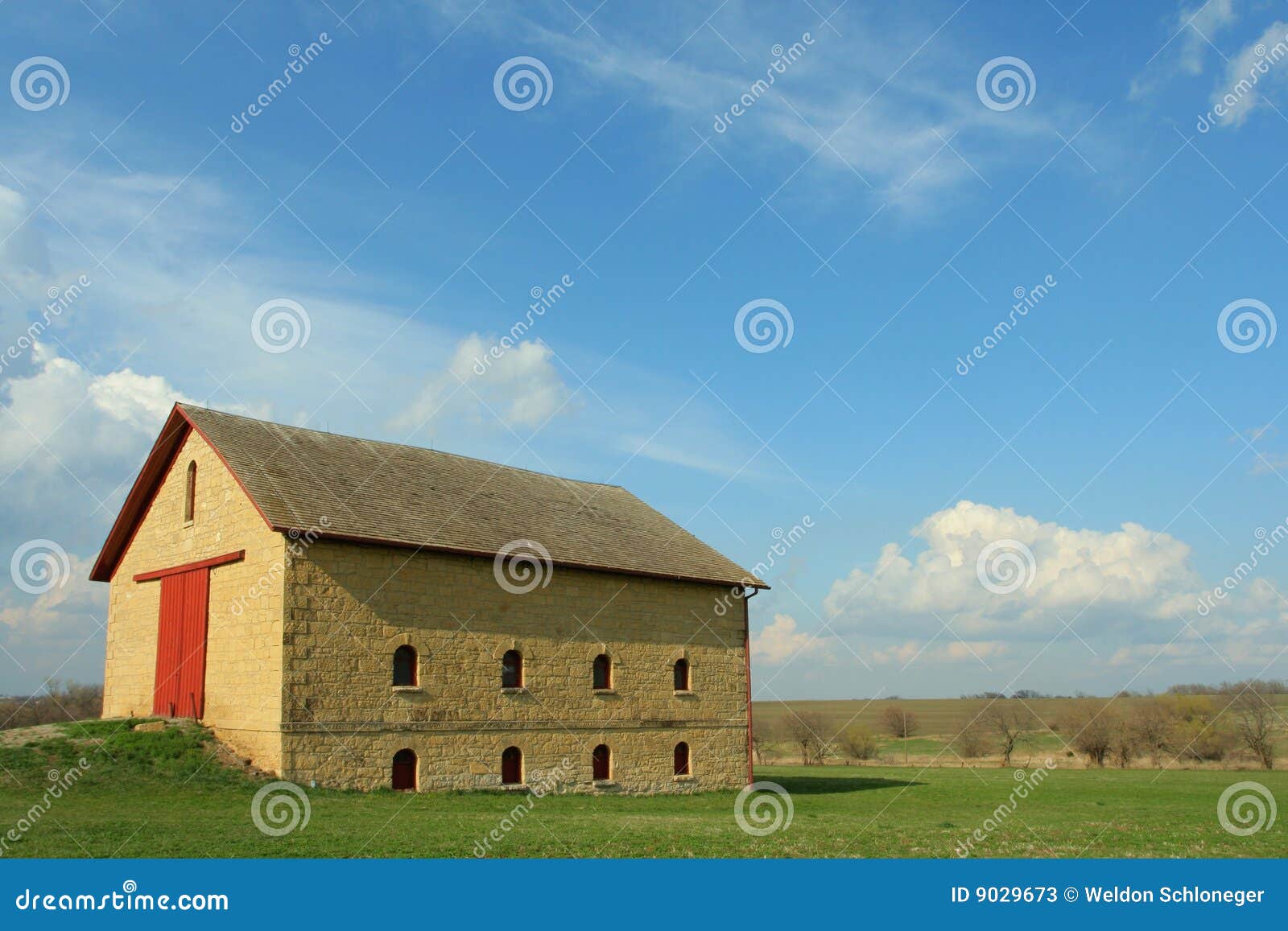 Stone barn, rural Nebraska stock image. Image of agriculture - 9029673