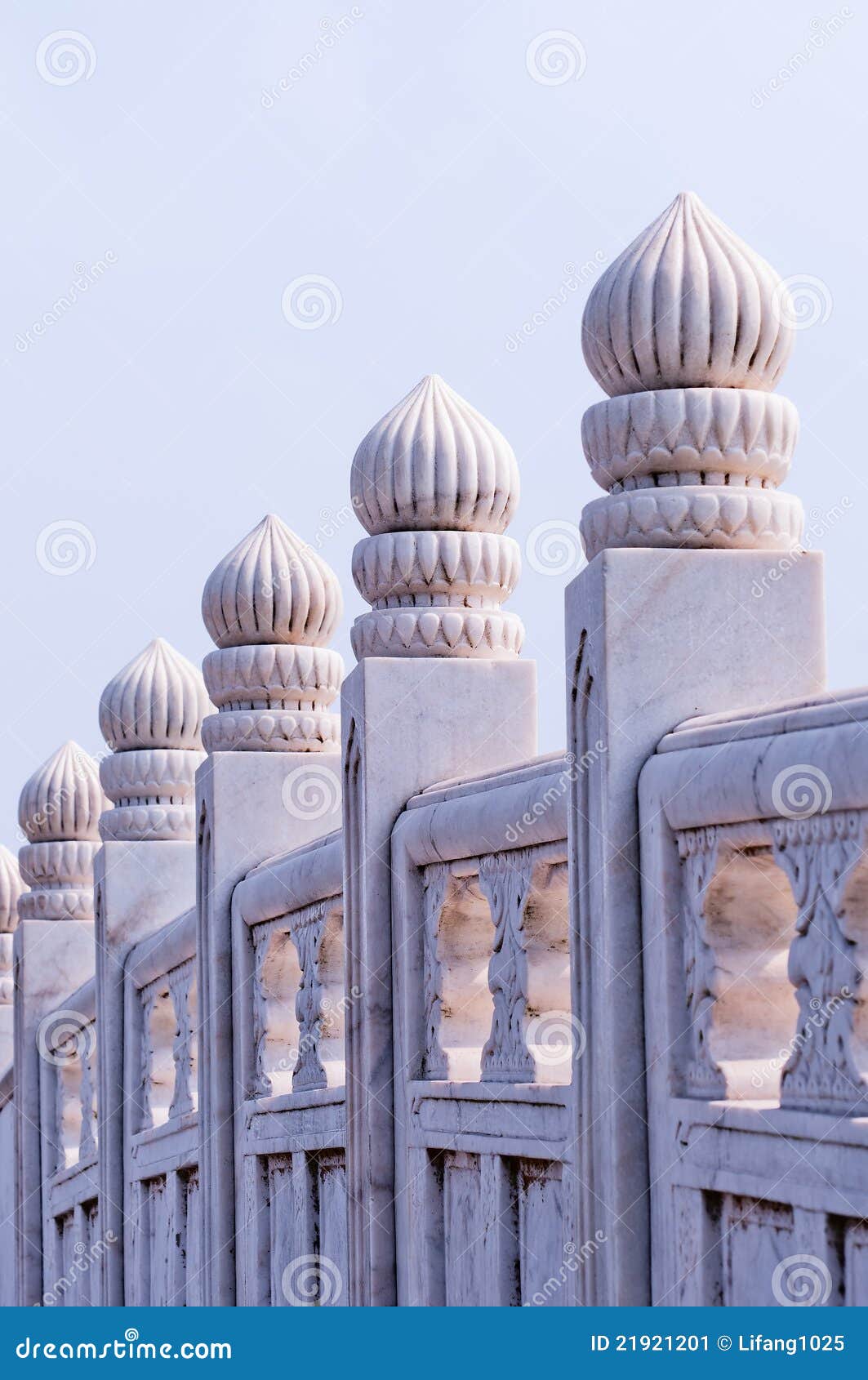 Stone bridge stock image. Image of reflection, nature - 21921201