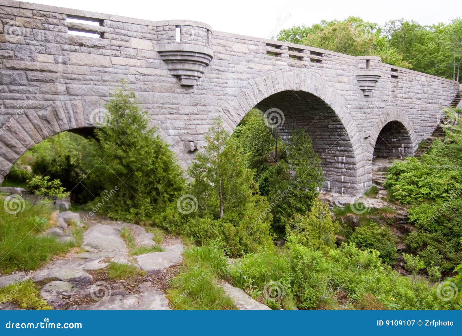 Stone Bridge in Countryside Stock Image - Image of rural, outdoor: 9109107