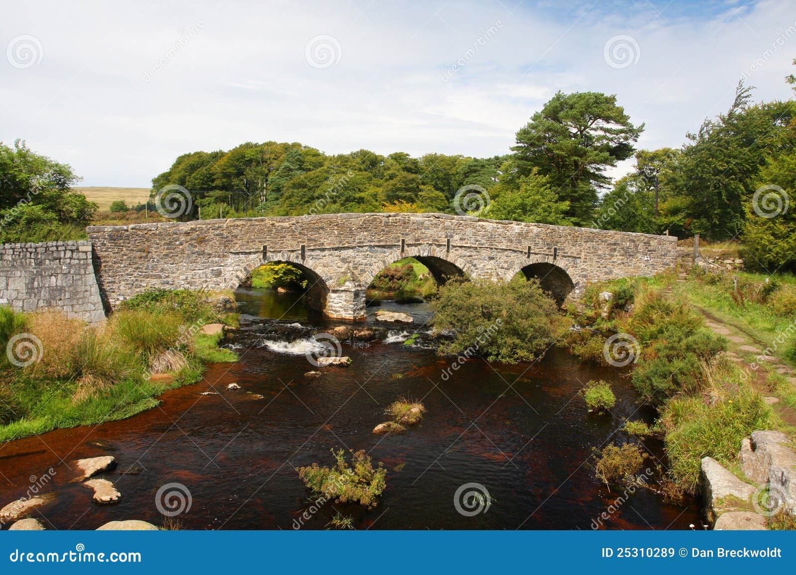 Stone Bridge in England stock image. Image of bridges - 25310289