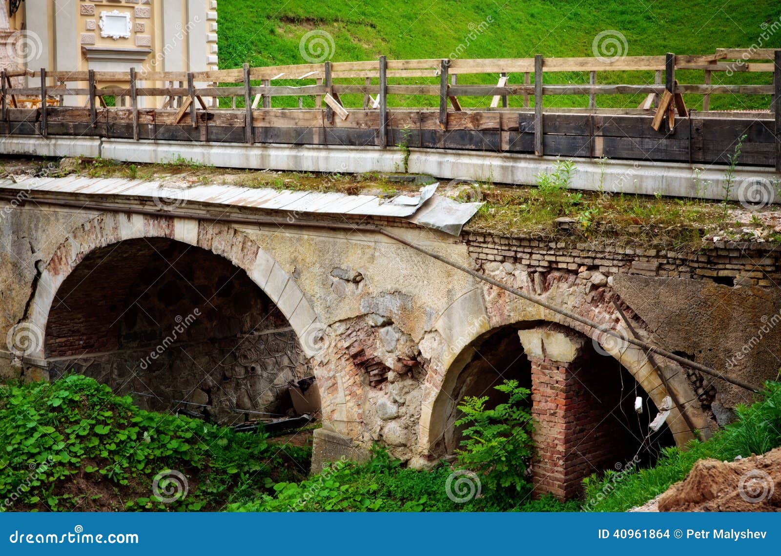 Stone Bridge stock photo. Image of bridge, destroyed - 40961864