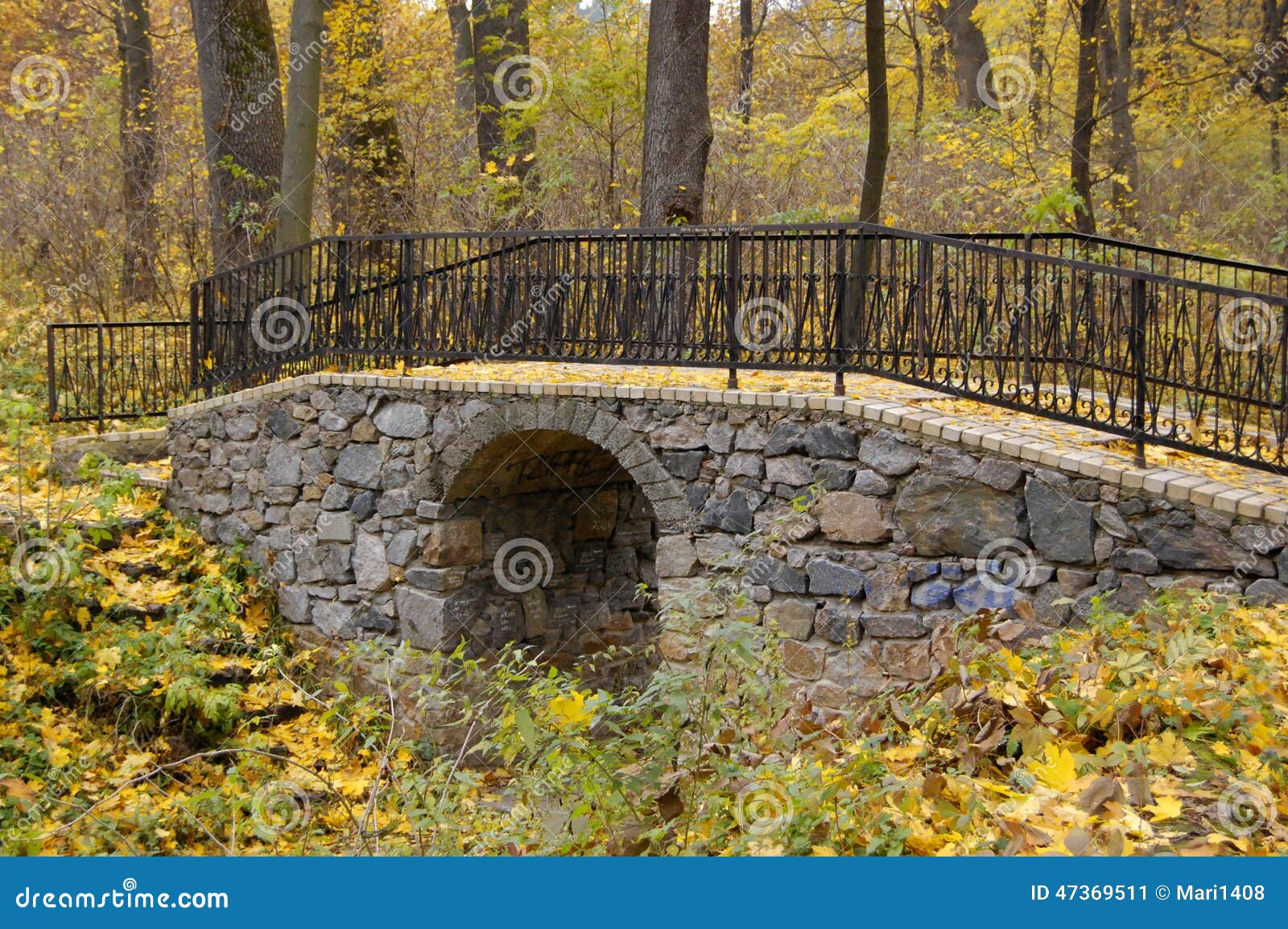 Stone bridge railing stock image. Image of restriction - 47369511