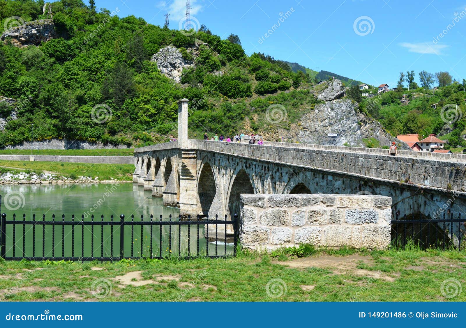 Stone bridge on the river editorial photo. Image of nature - 149201486