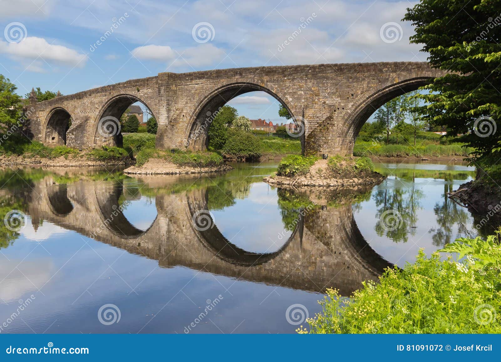 The Stone Bridge in Stirling Reflecting in the River Forth Stock Photo ...