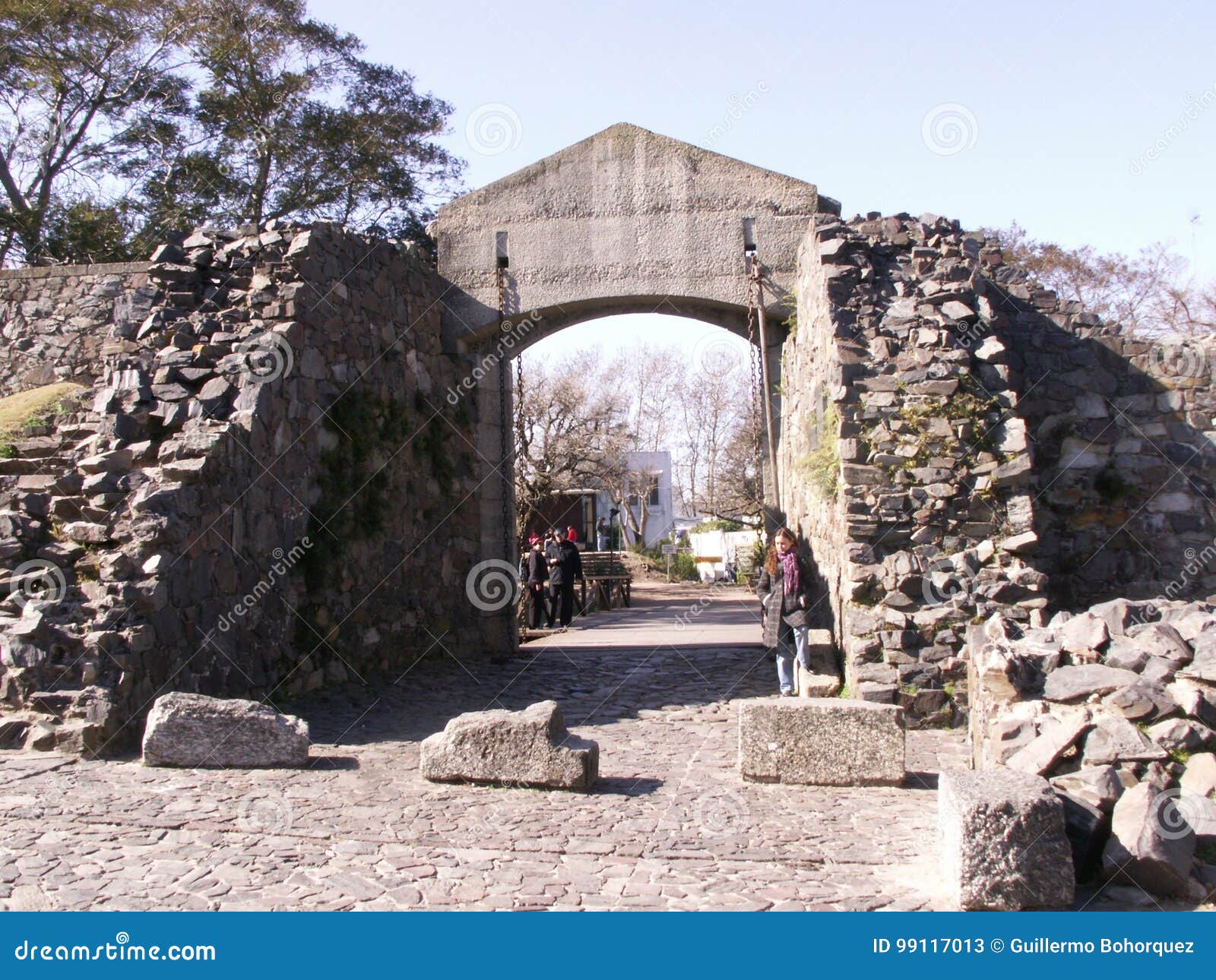 Stone bridge editorial stock photo. Image of cobble, colonia - 99117013