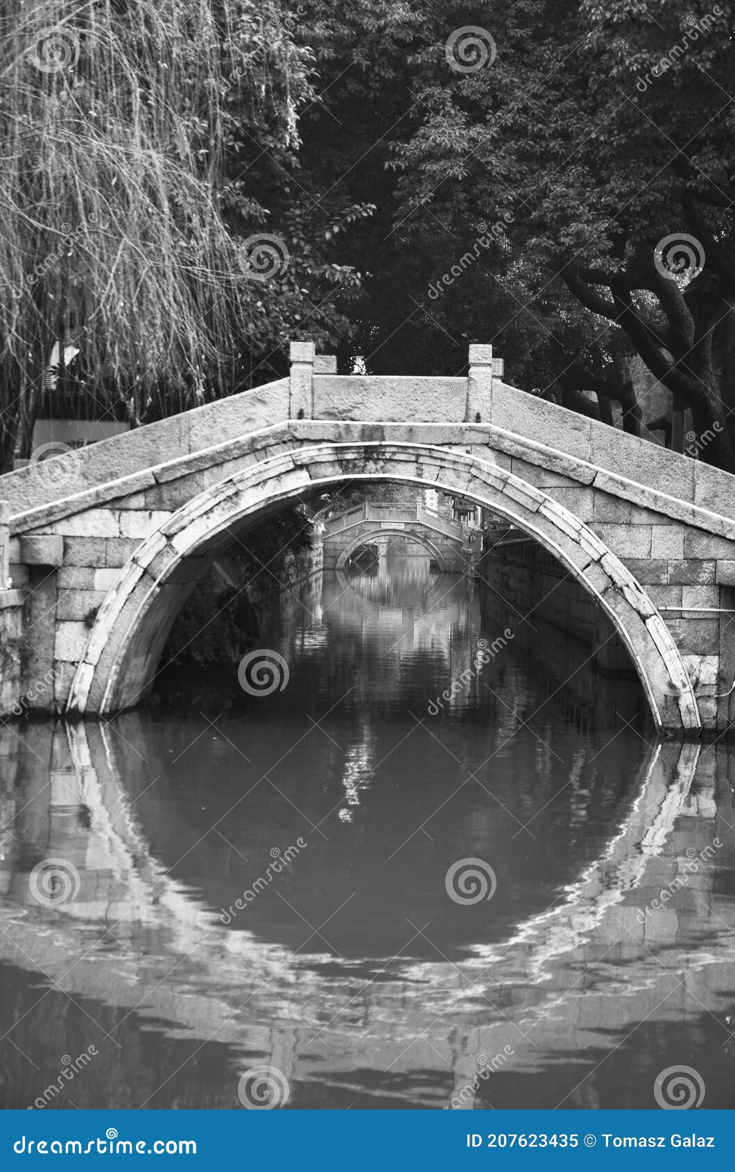 Stone Bridge on a Tong-li River China Stock Image - Image of oriental ...