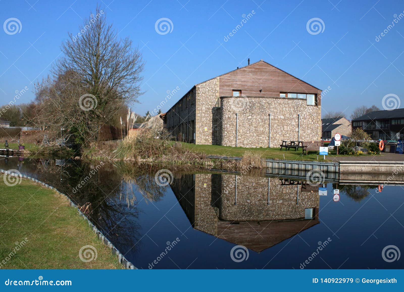 Reflection Of A Stone Egyptian Sphinx In Perspective In A Dark Room ...