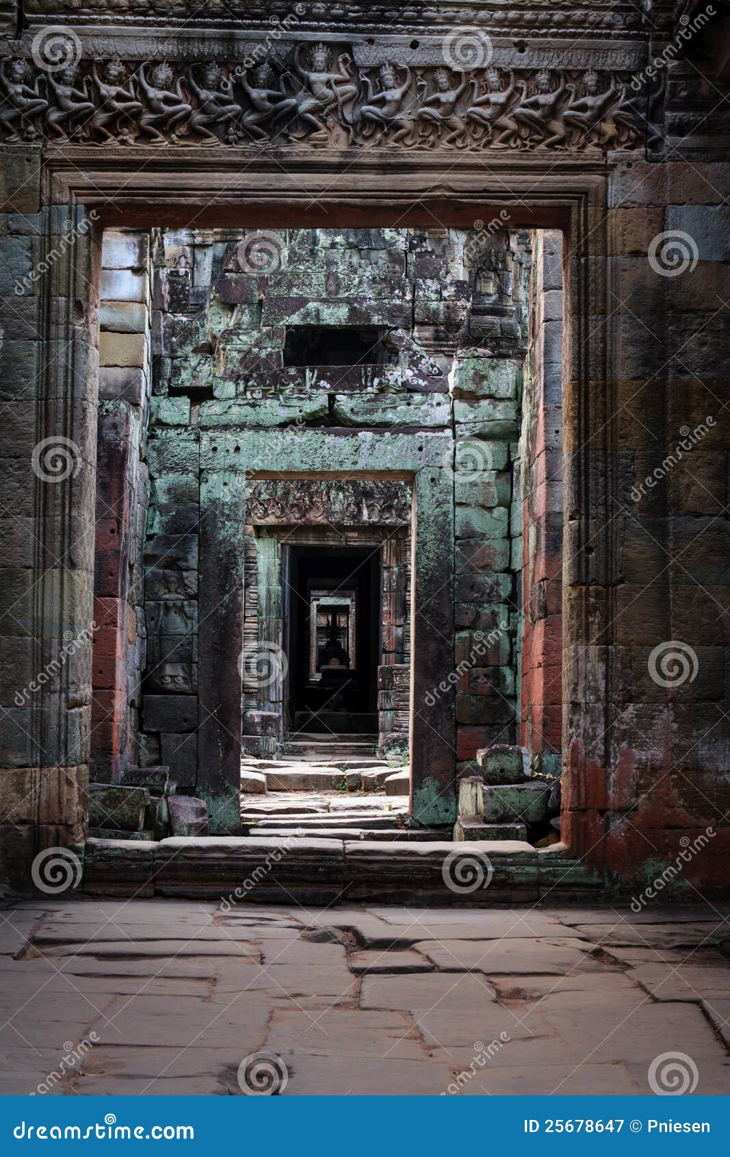 Stone Columns Receding Pattern in Ancient Ruins Stock Image - Image of ...
