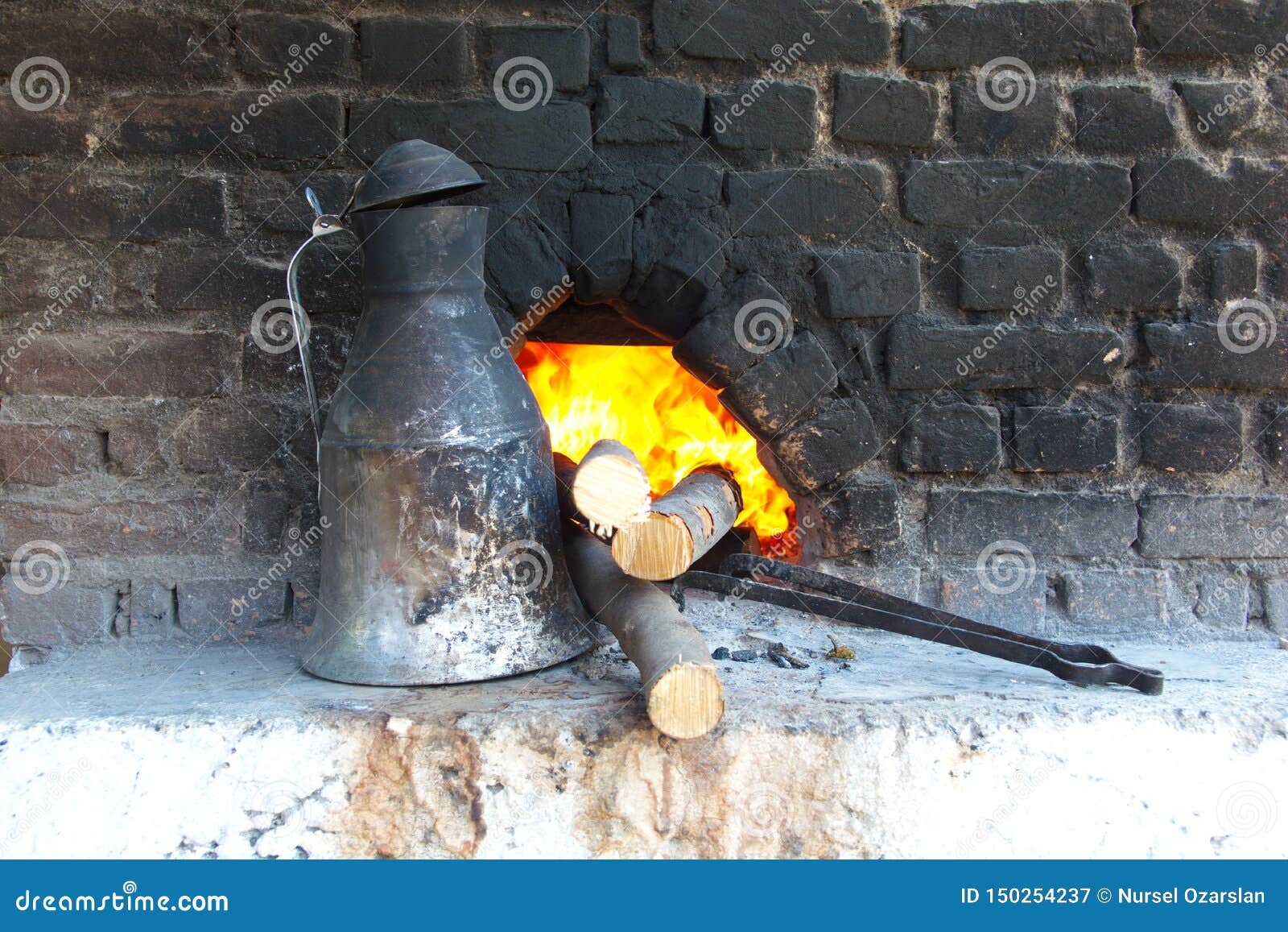 Stone cooker stock image. Image of brick, refractory - 150254237
