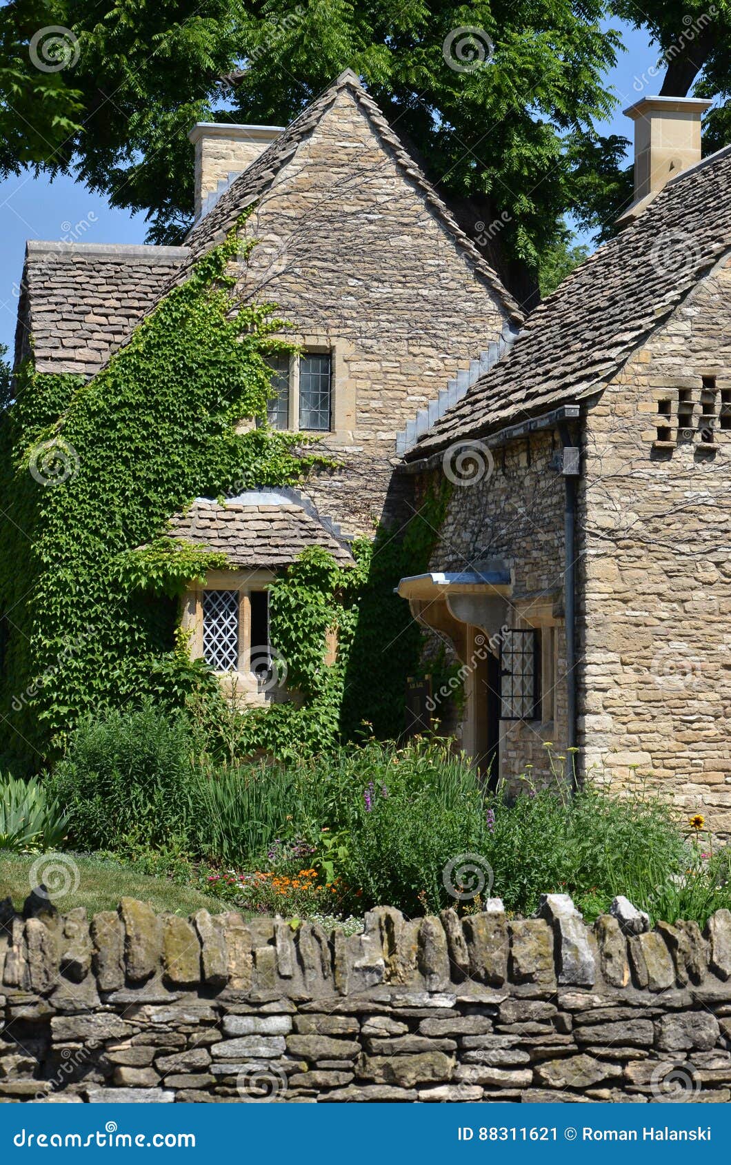 Stone Cottage stock image. Image of cottage, liveable - 88311621
