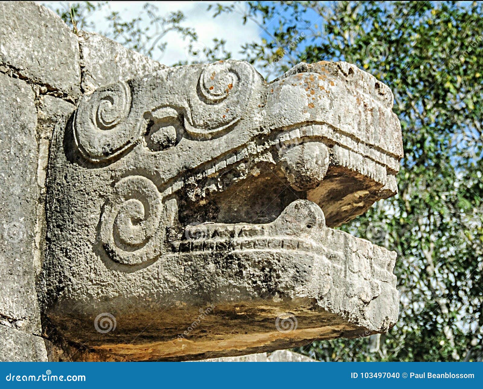 Stone Dragon editorial image. Image of ruines, dragon - 103497040