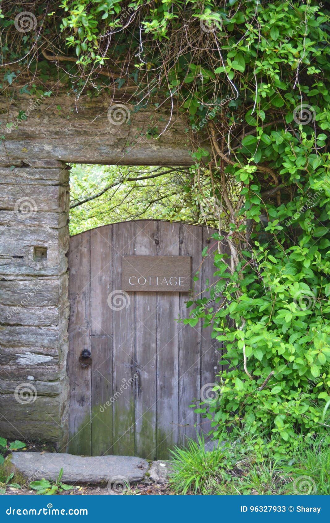 Stone Framed Old Cottage Gate Stock Image - Image of rural ...
