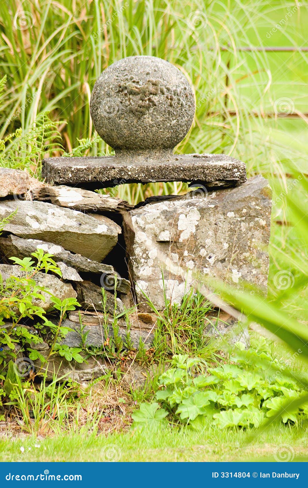 Stone garden monument stock photo. Image of stones, moss - 3314804