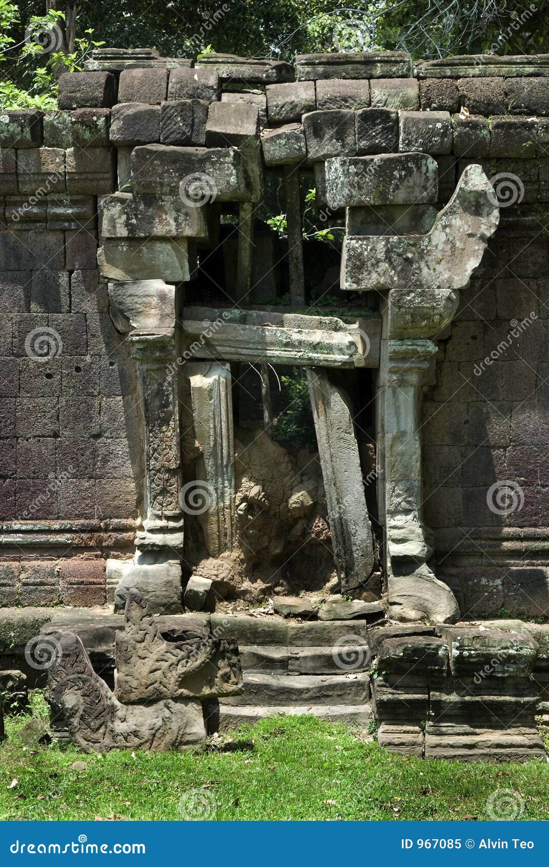 Stone Gate stock image. Image of collapse, buddhism, hinduism - 967085